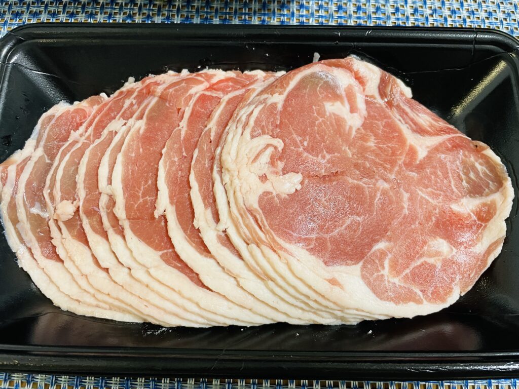 【ふるさと納税返礼品】「道産子の伝統食材！ラムロール肉スライス1.6kg」レビュー（北海道美唄市） | はんぺん日和