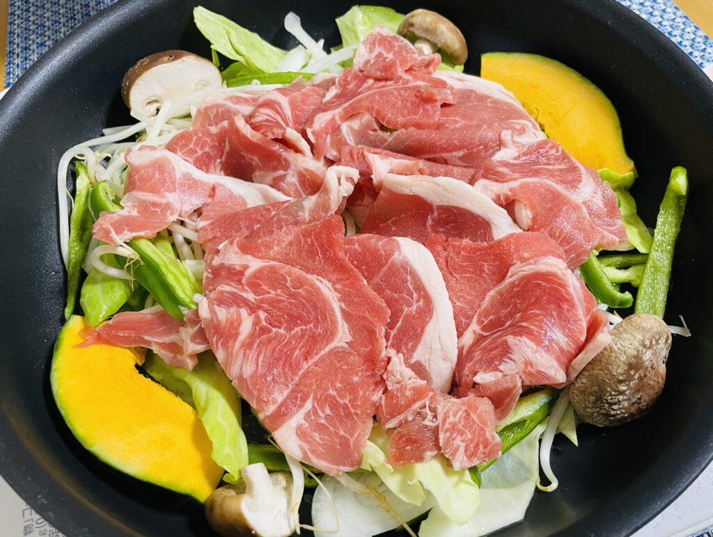 【ふるさと納税返礼品】「道産子の伝統食材！ラムロール肉スライス1.6kg」レビュー（北海道美唄市） | はんぺん日和